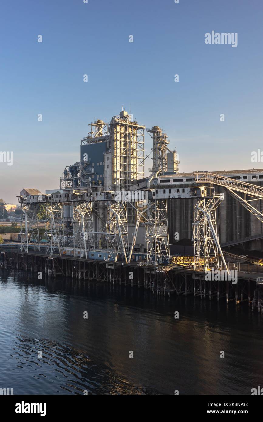 PORTLAND, OREGON, USA - Oct. 14, 2022: Portlands elevator and ...