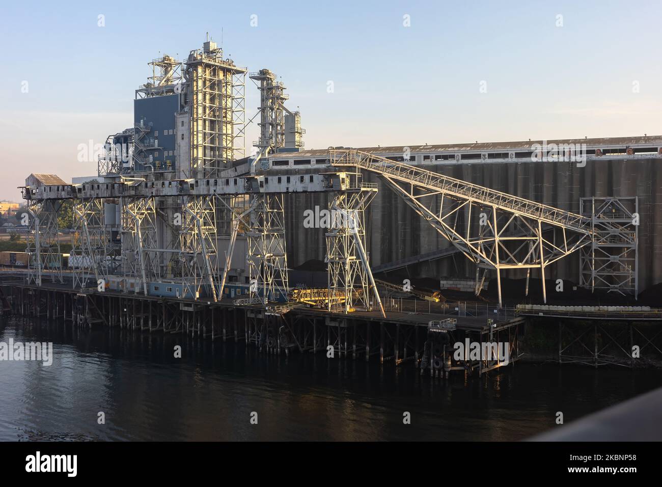 PORTLAND, OREGON, USA - Oct. 14, 2022: Portlands elevator and ...