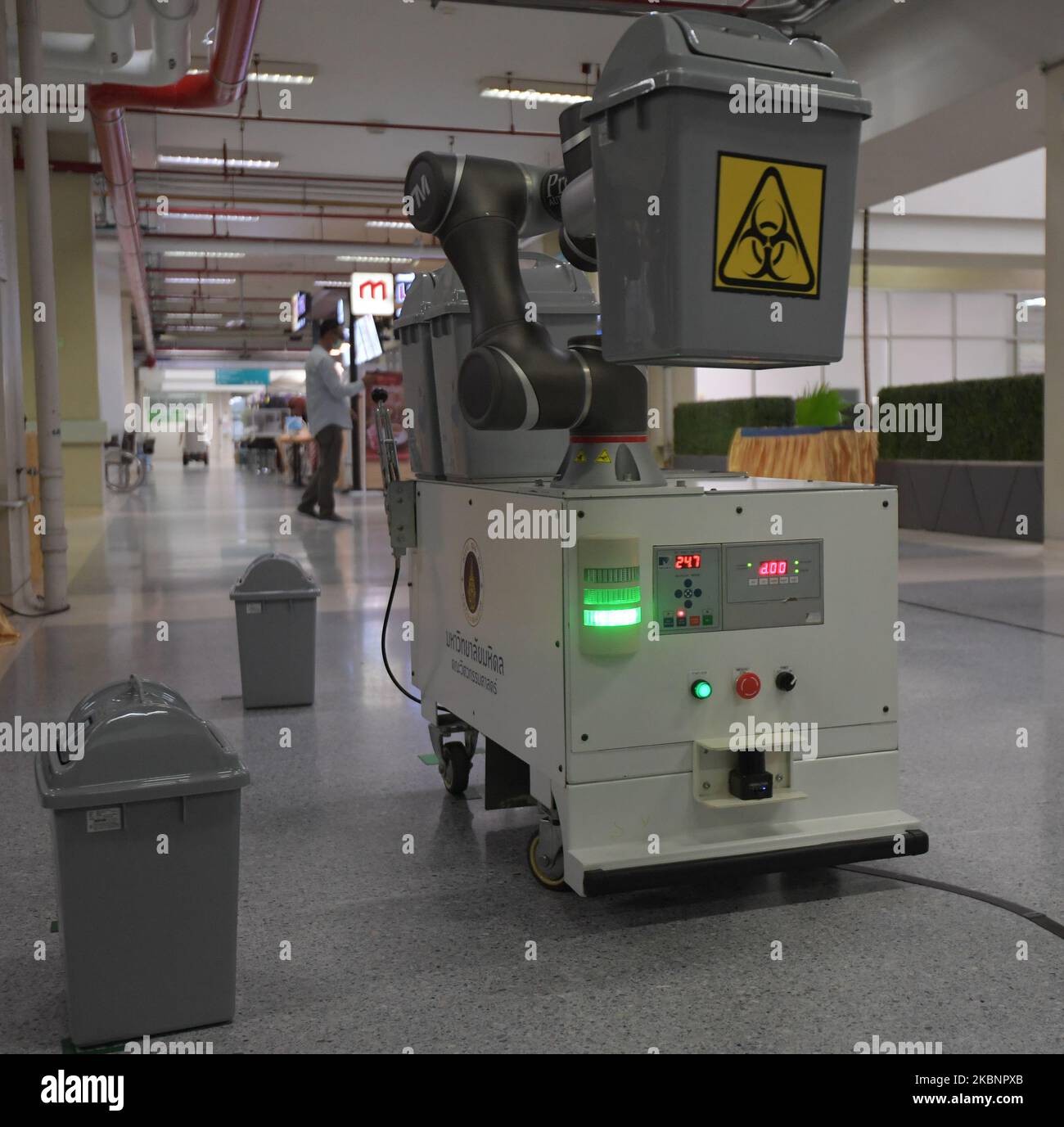 Presenting demonstration of how the robot works during the opening ...