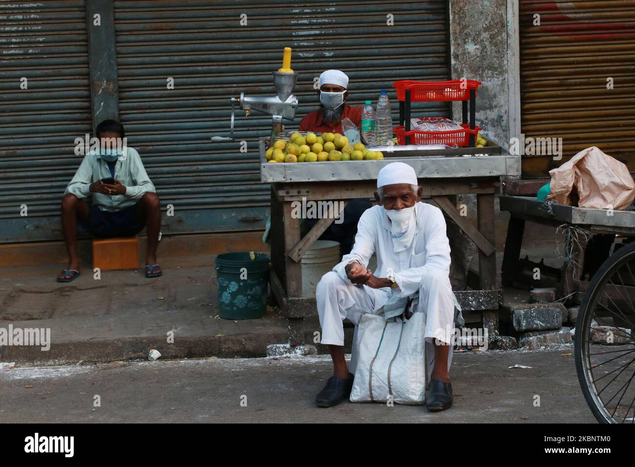Indian muslims shale food hi-res stock photography and images - Alamy