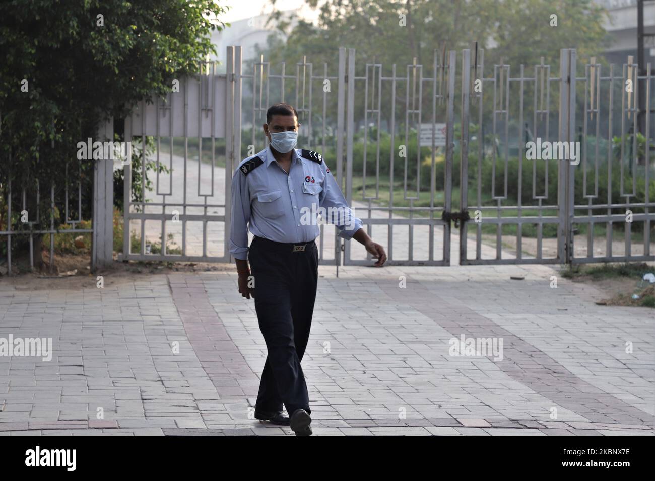 India gate delhi lockdown hi-res stock photography and images - Alamy