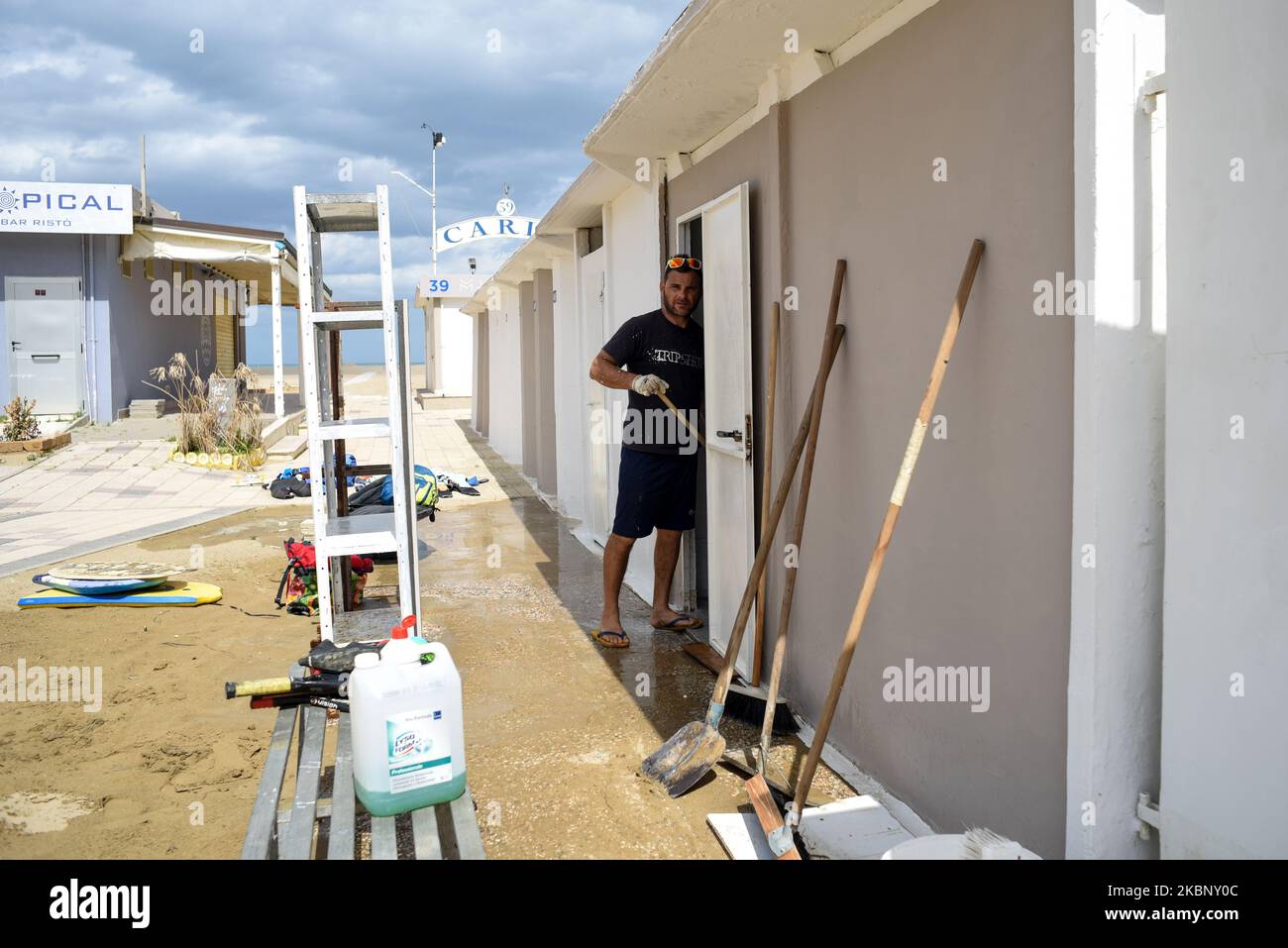 Work in progress at a bathing establishment of the Riviera Romagnola ...