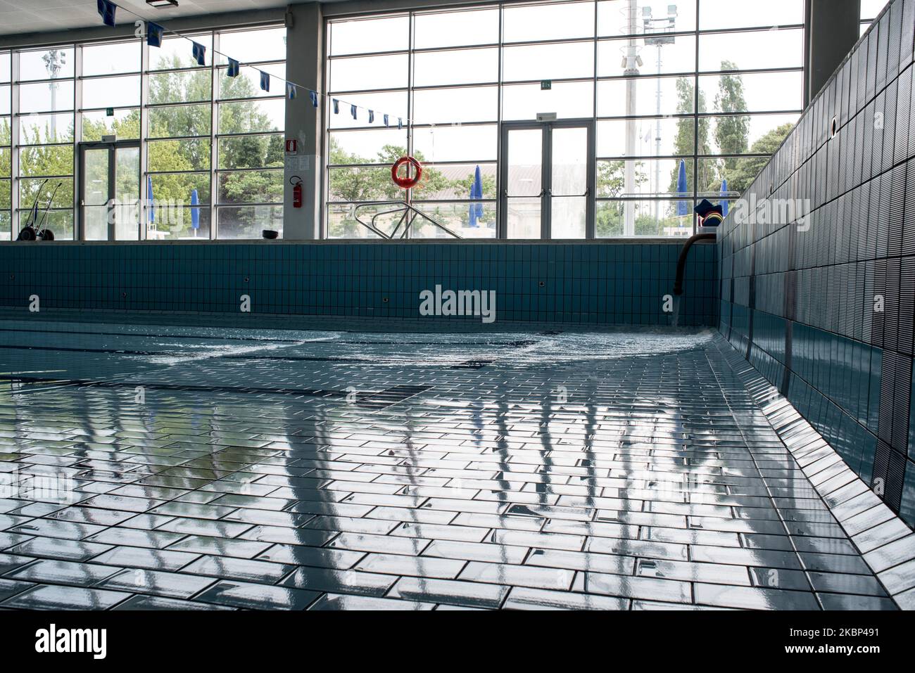 25 meter pool hi-res stock photography and images - Alamy
