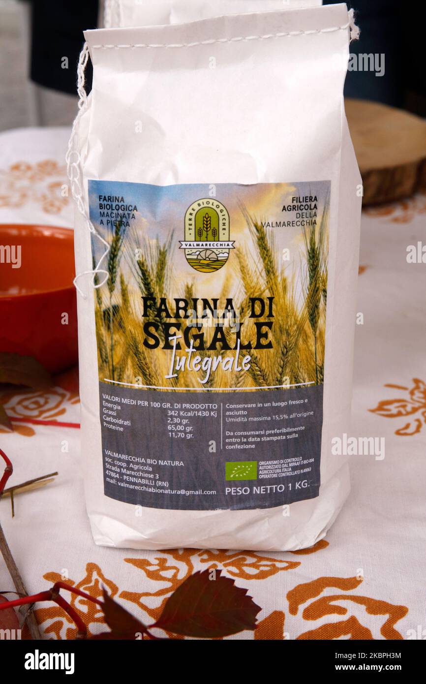 Novafeltria: Festa della vendemmia e dei frutti d'autunno . Farine di ...