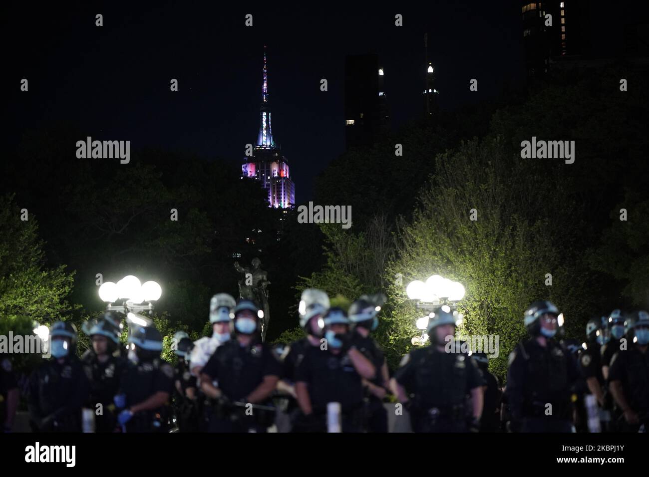 NYPD anti-riot police are seen preparing to disperse protestors as they ...