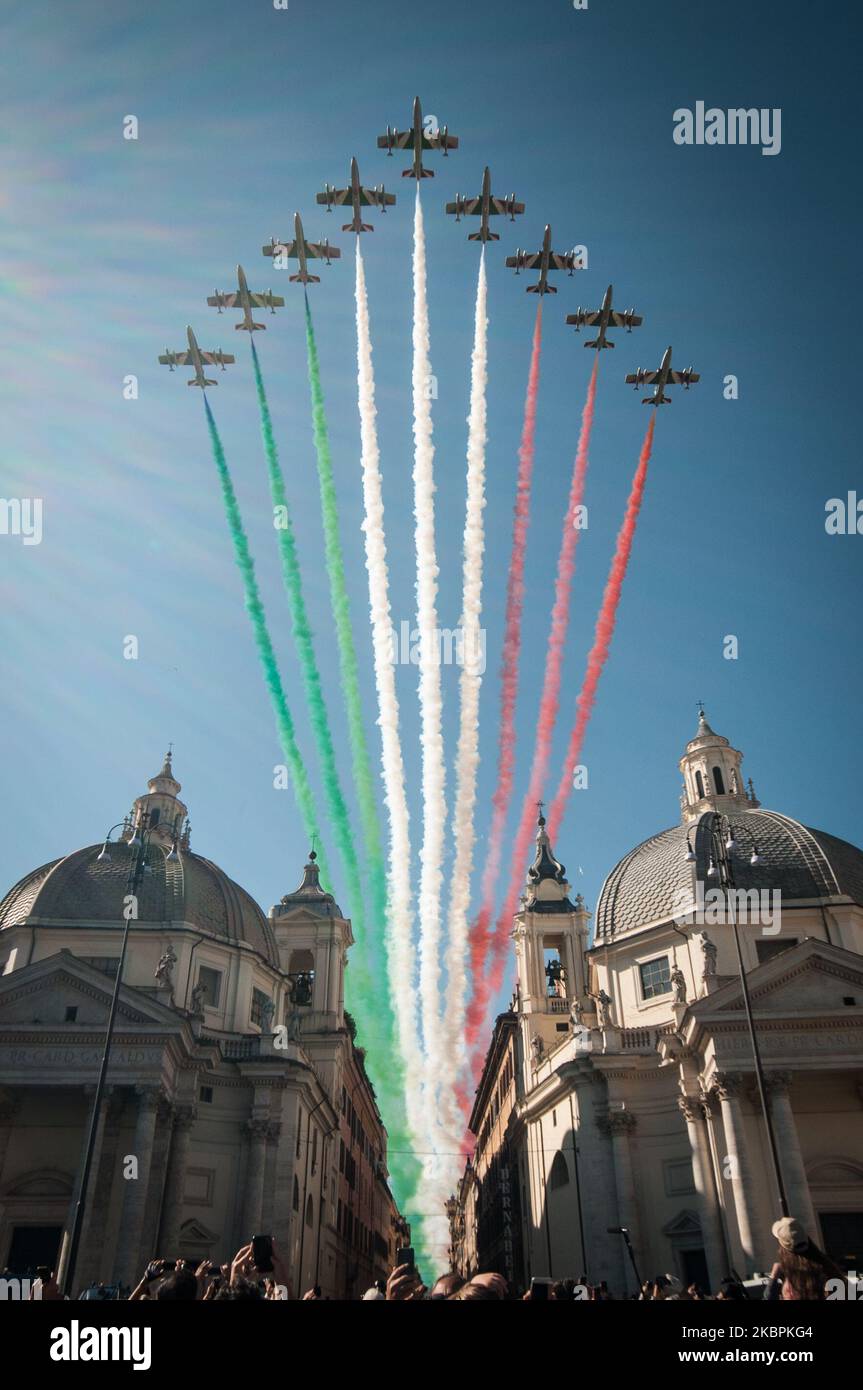 Outdoor newsandroyalty4thjune2020 hi-res stock photography and images ...