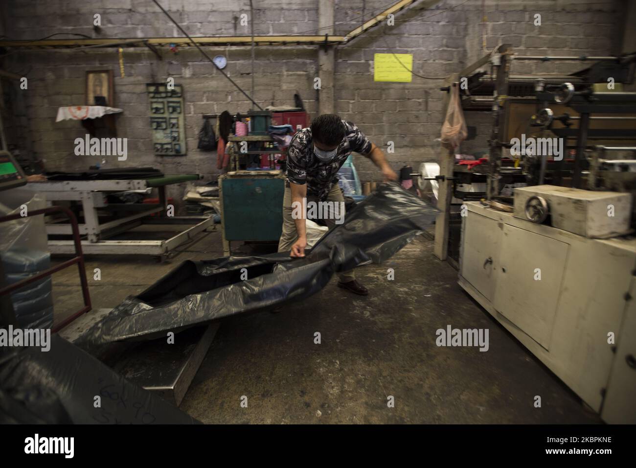 Mortuary bags hi-res stock photography and images - Alamy