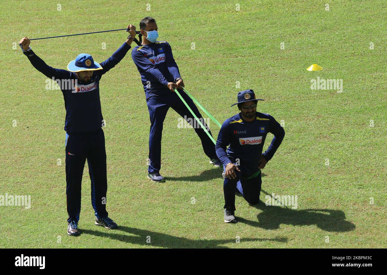 Sri lankan cricket player hi-res stock photography and images - Alamy