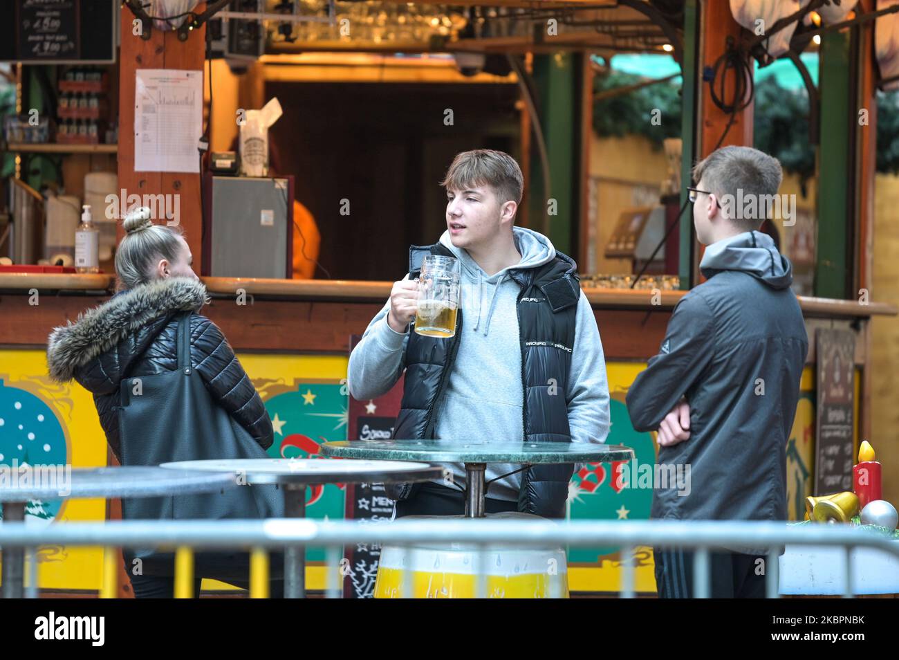 Christmas market pickpocketing hi-res stock photography and images - Alamy