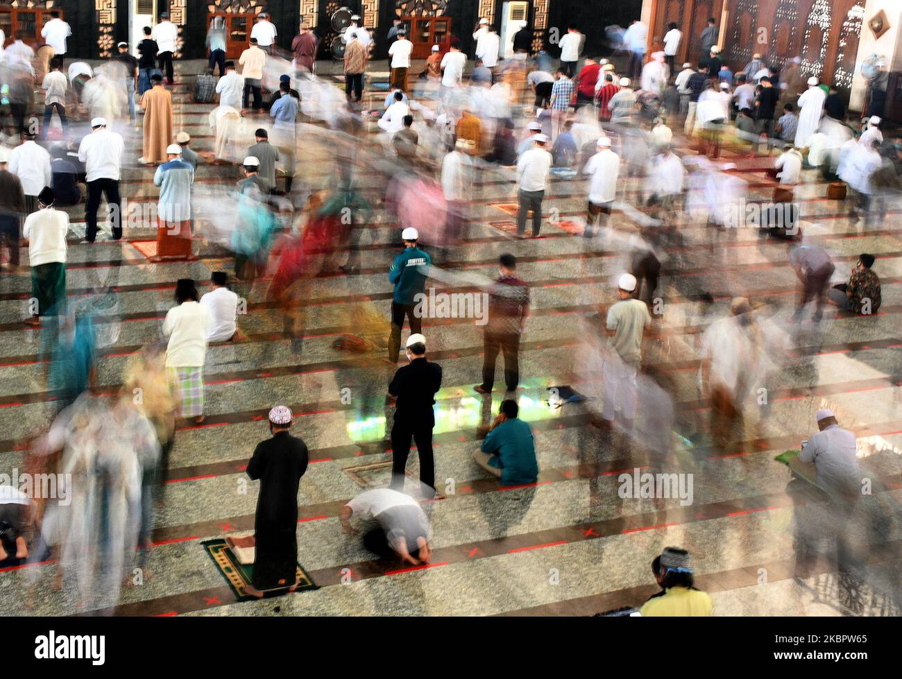 Mulsim prayer hi-res stock photography and images - Alamy