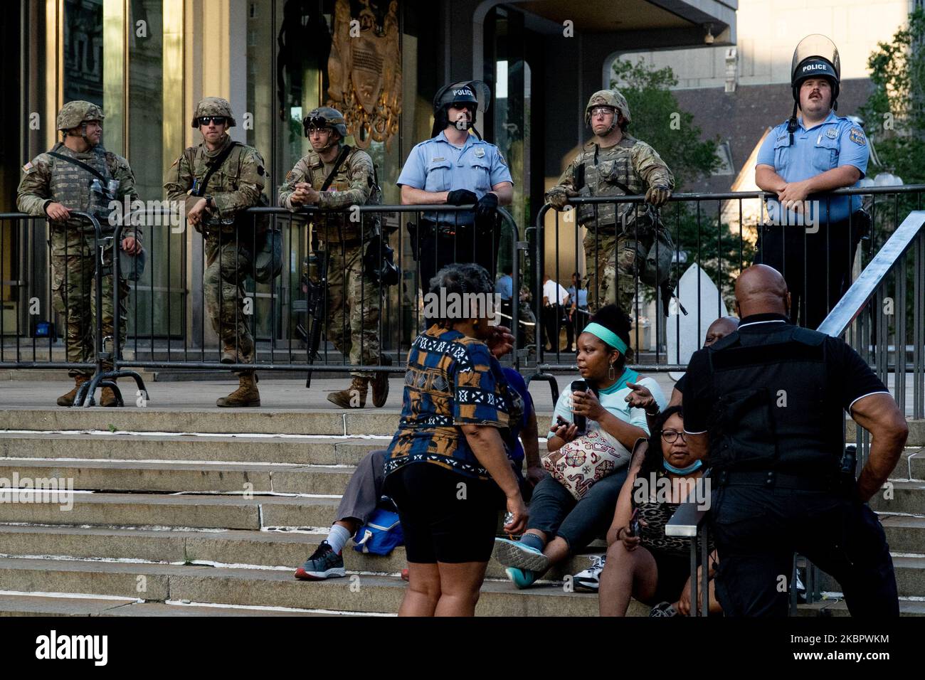 Philadelphia Police alongside Pennsylvania National Guard troops guard ...