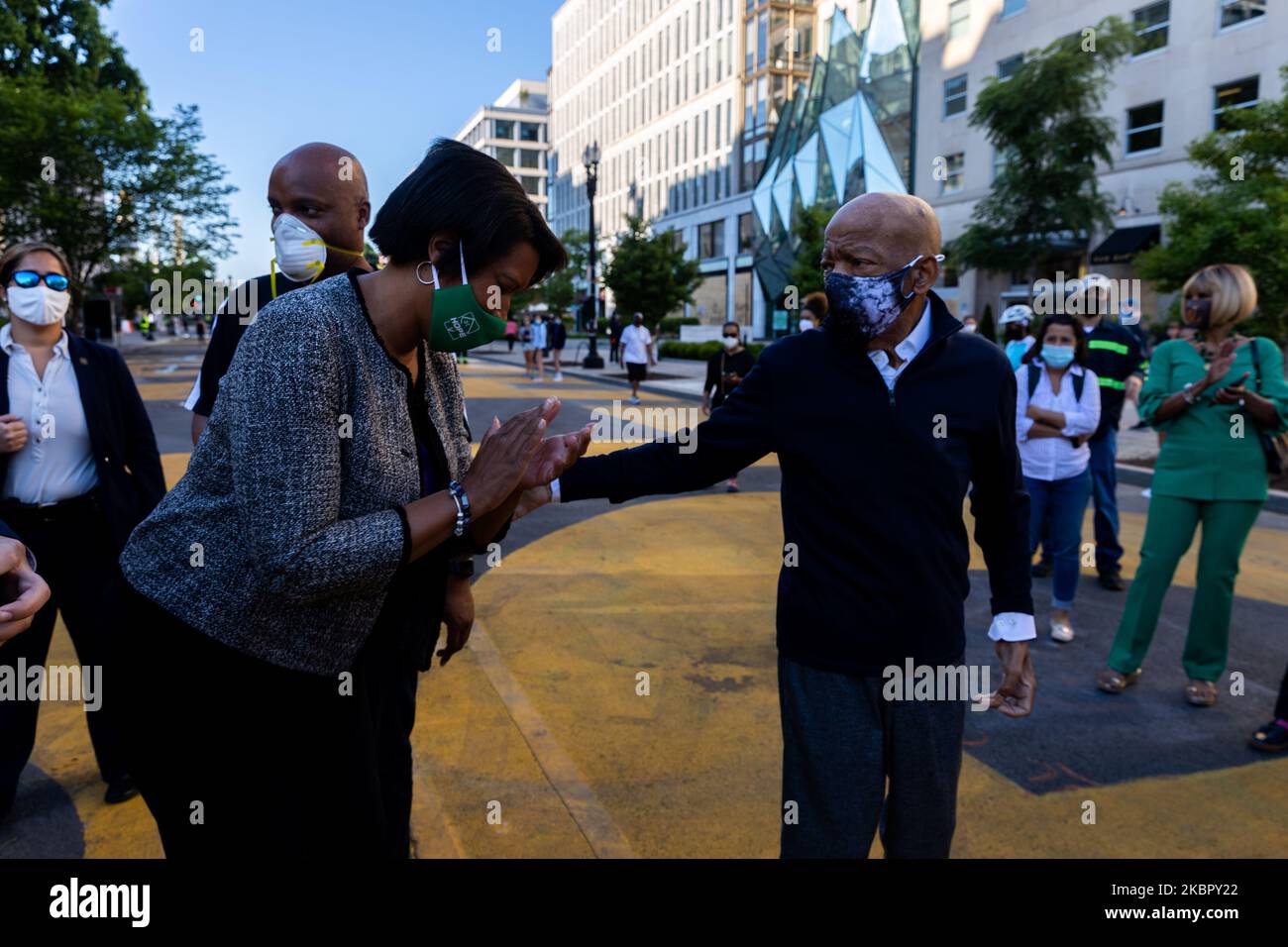 Muriel bowser and john lewis hi-res stock photography and images - Alamy
