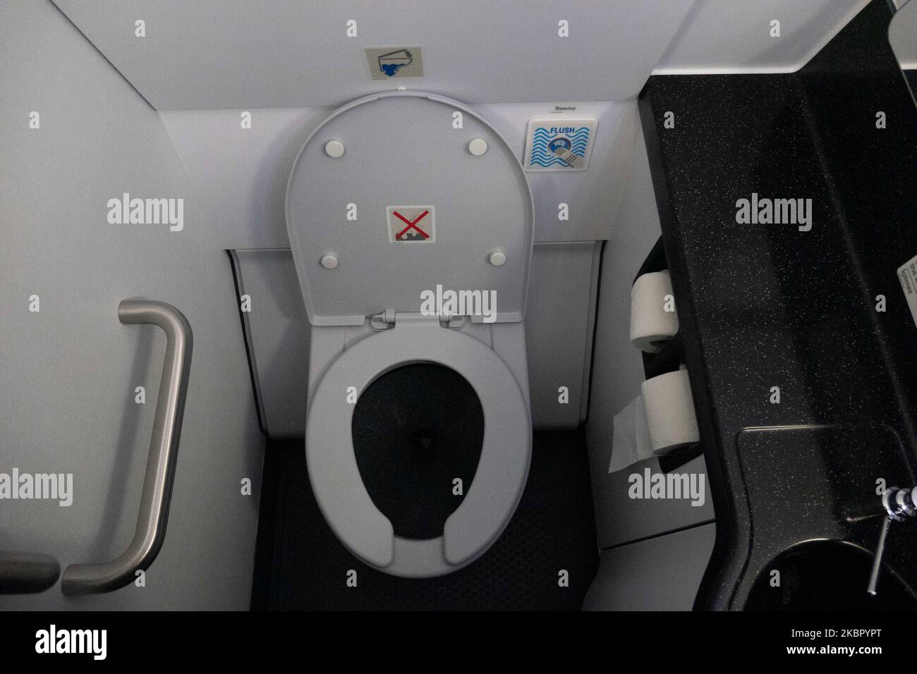 Logo toilets hi-res stock photography and images - Alamy