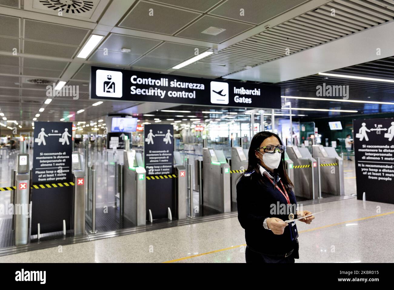 Rome airport terminal 3 hi-res stock photography and images - Alamy