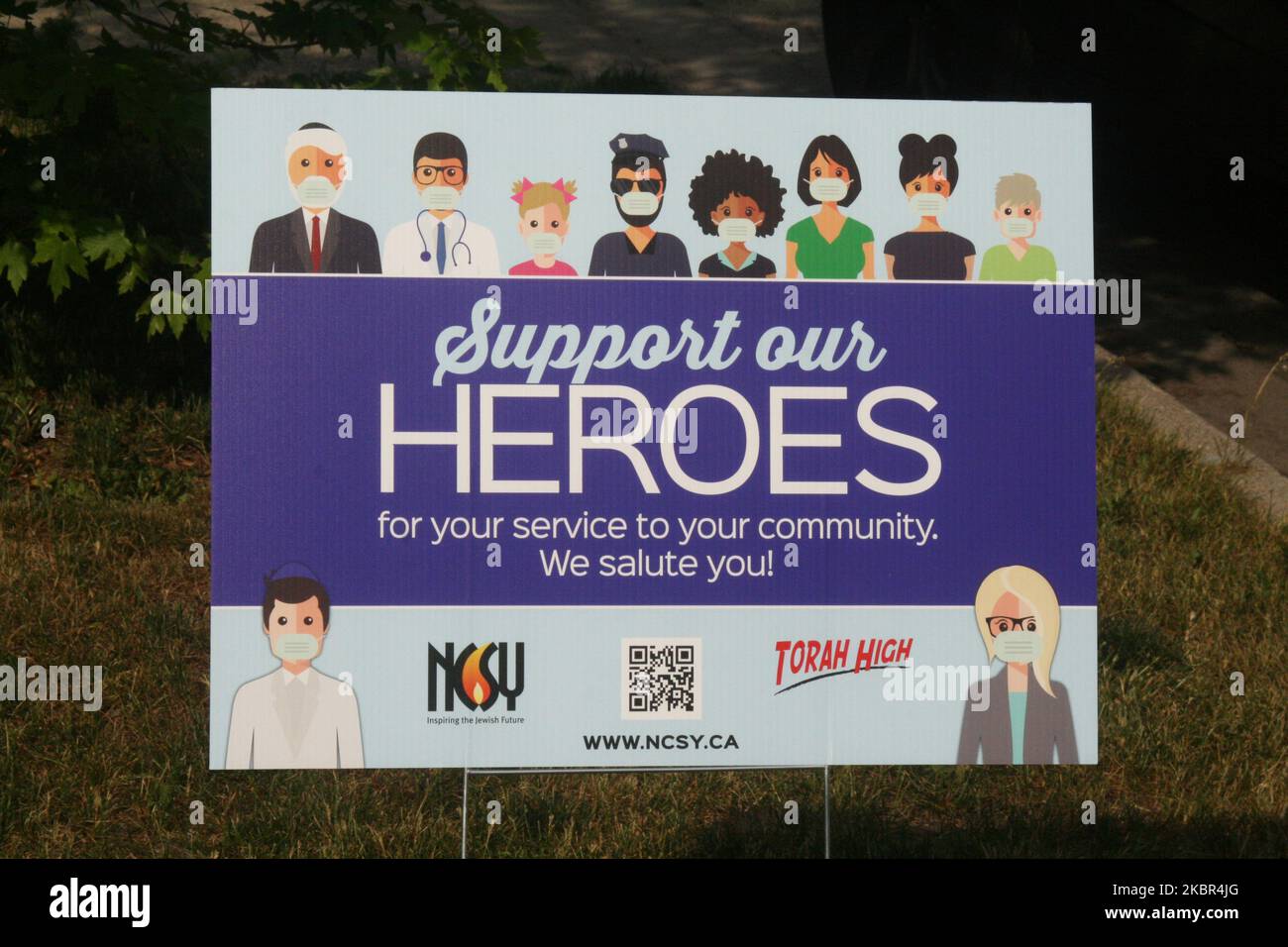 Frontiline workers hi-res stock photography and images - Alamy