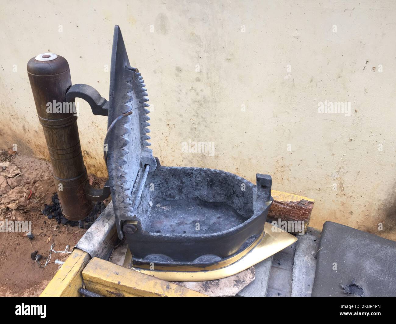 Coal powered iron hi-res stock photography and images - Alamy