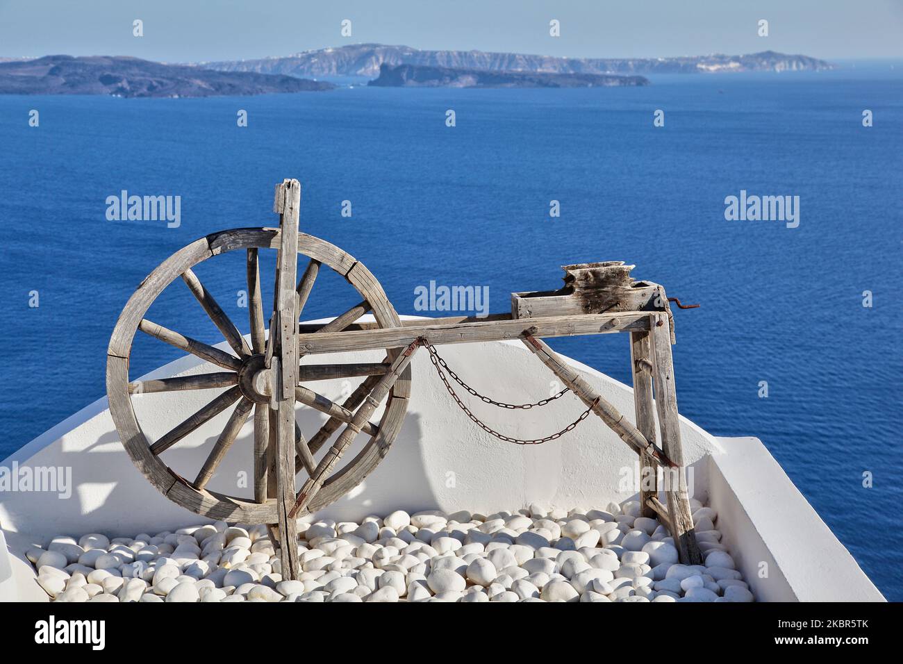 Wooden spinning wheel hi-res stock photography and images - Alamy