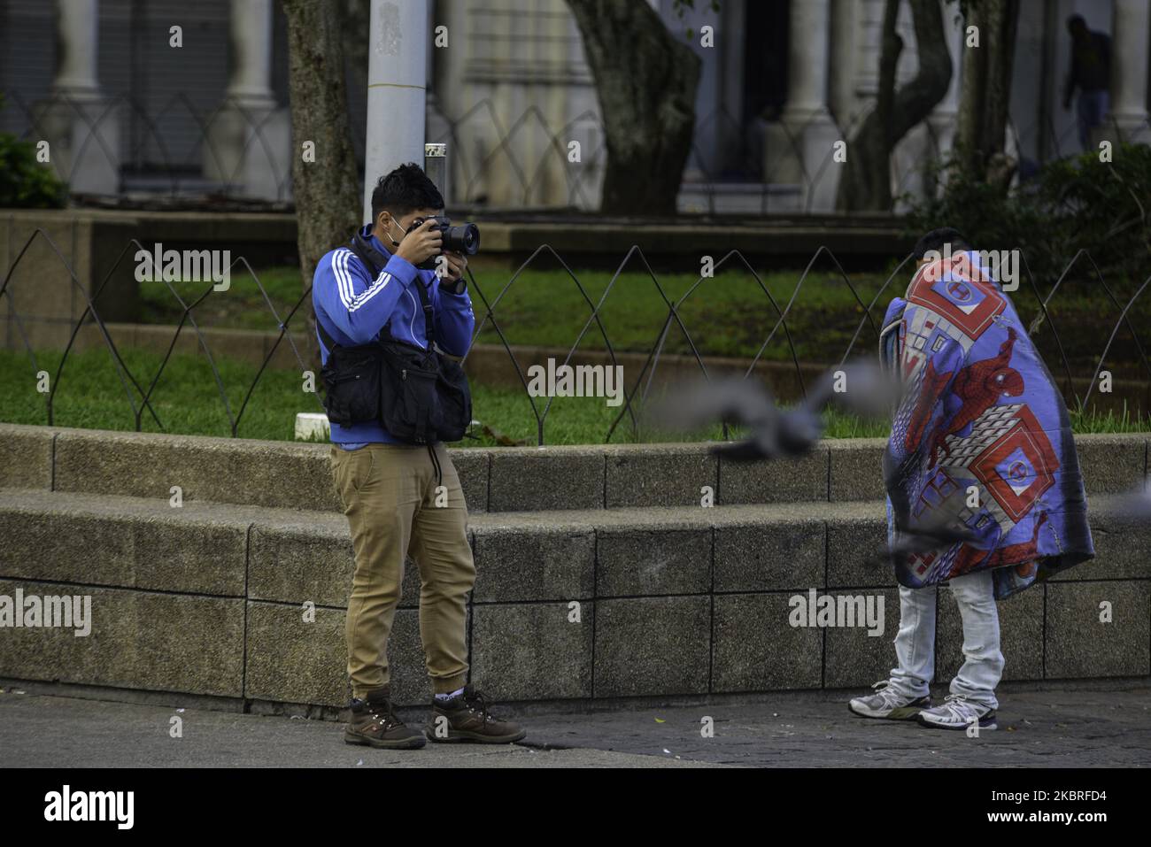 Photojournalist byron hi-res stock photography and images - Alamy