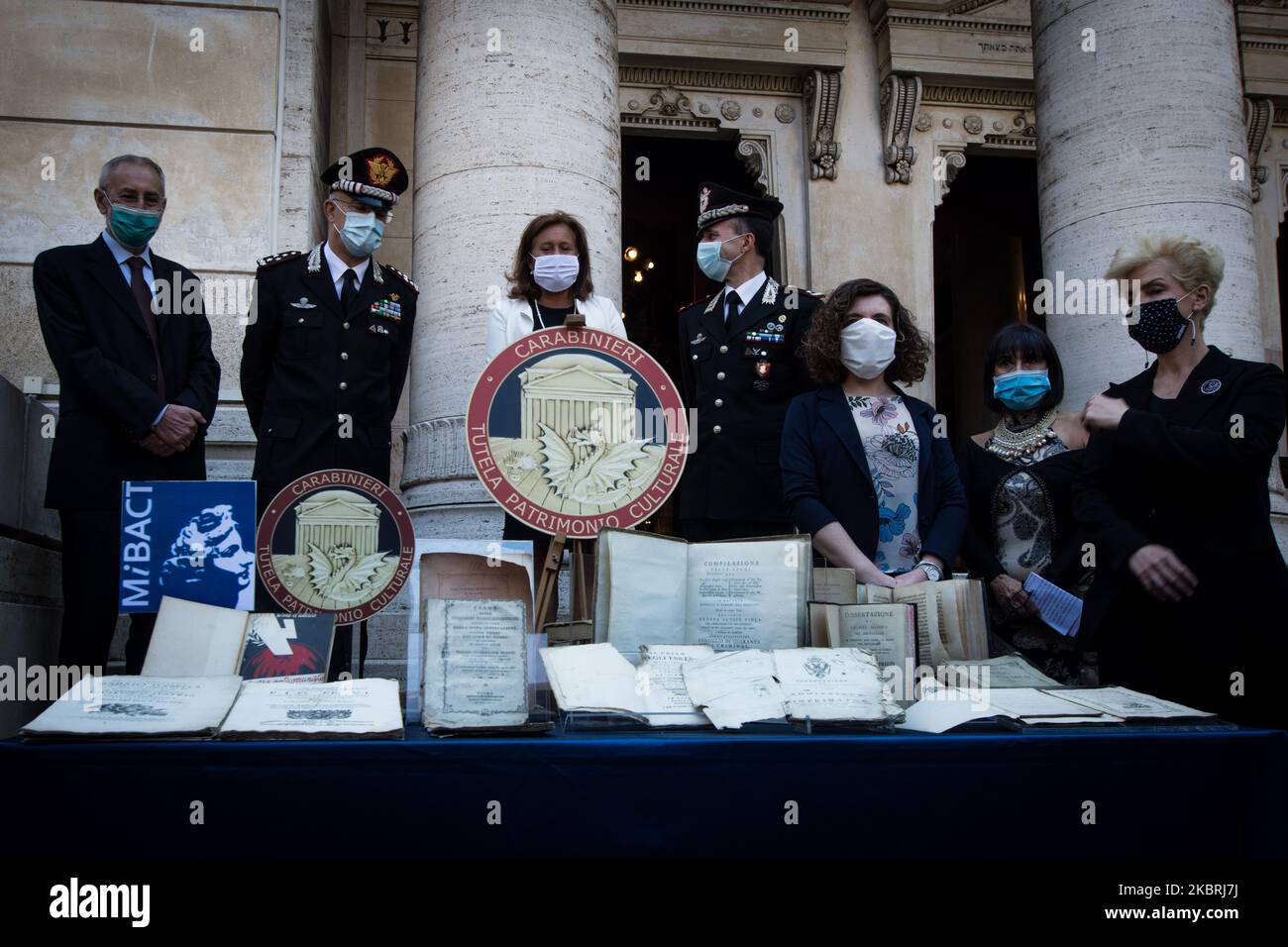 Anna maria buzzi hi-res stock photography and images - Alamy