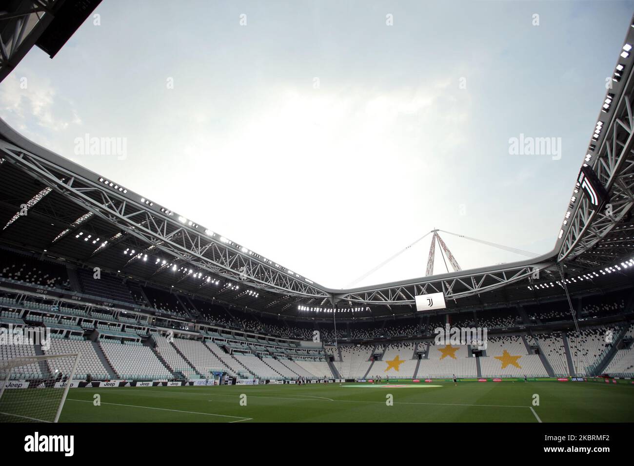 Allianz stadium turin empty hi-res stock photography and images - Alamy
