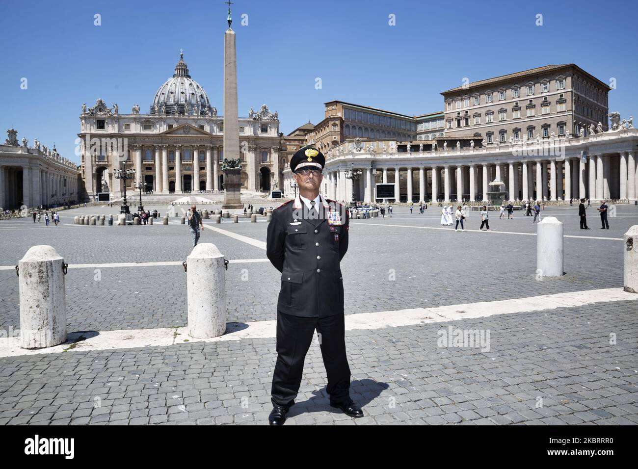 A police man during the Pope Francis sunday Angelus at San Pietro ...