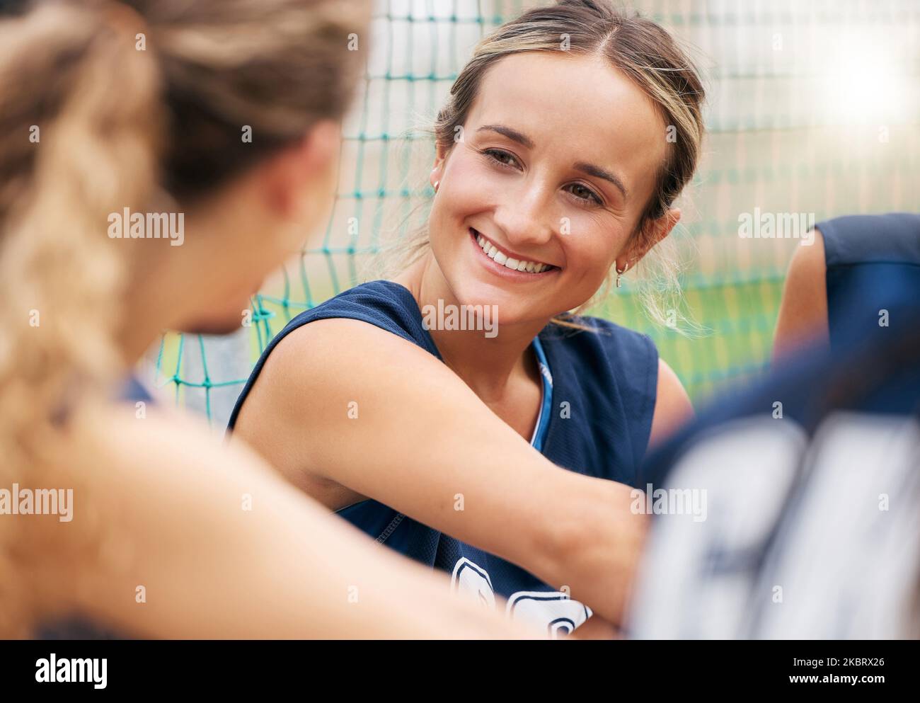 Female adult netball player hi-res stock photography and images - Alamy