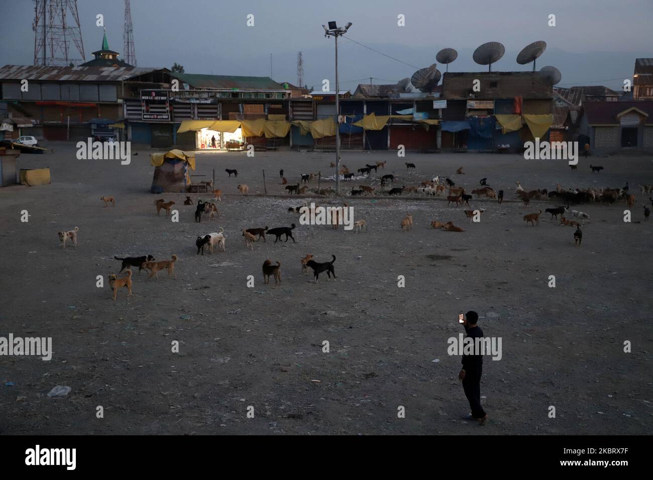 Bus stand baramulla hi-res stock photography and images - Alamy