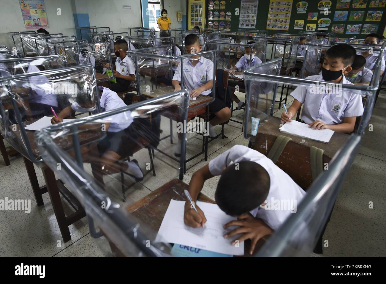 Eased sheets hi-res stock photography and images - Alamy