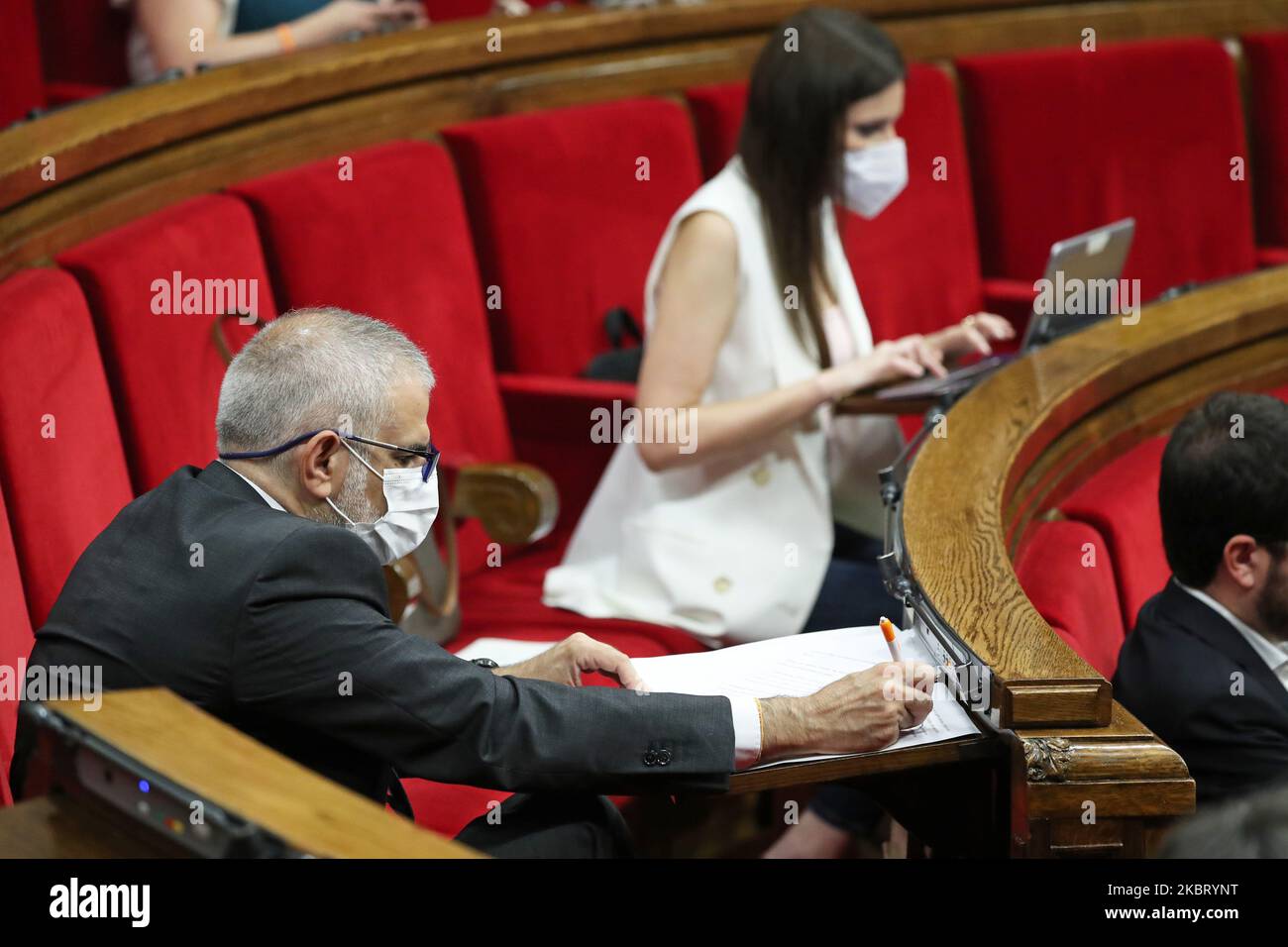 Carlos Carrizosa and Lorena Roldan, of the Ciutadans group, during the ...
