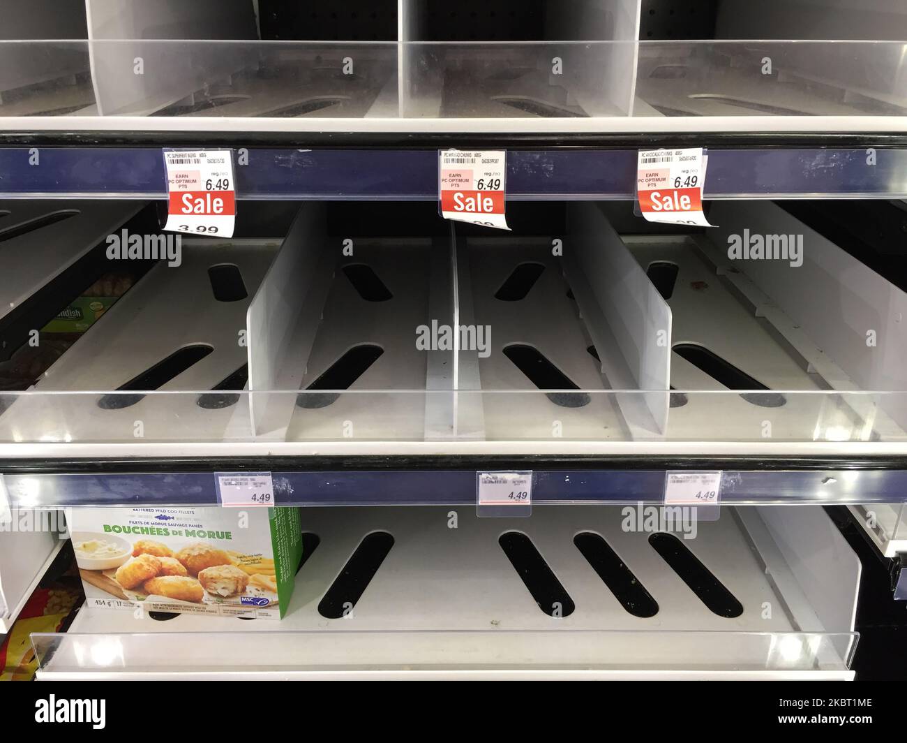 Almost empty refrigerator hi-res stock photography and images - Alamy