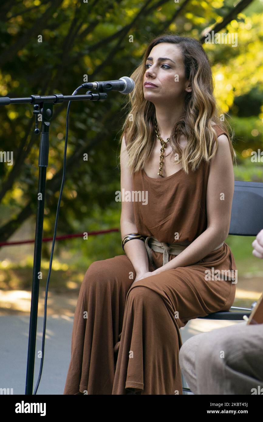 Jazz singer veronica ferreiro hi-res stock photography and images - Alamy