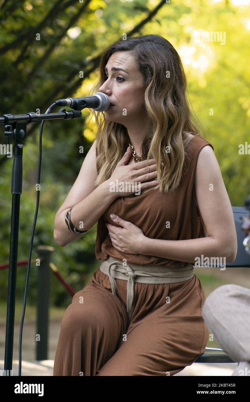 Jazz singer veronica ferreiro hi-res stock photography and images - Alamy