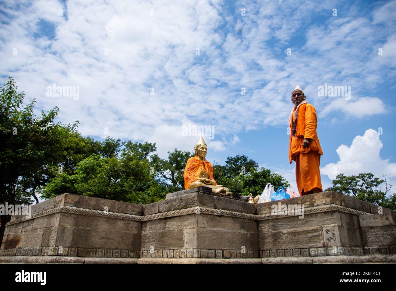 Hindu Disciple worship their guru Naraharinath on the occasion of Guru ...