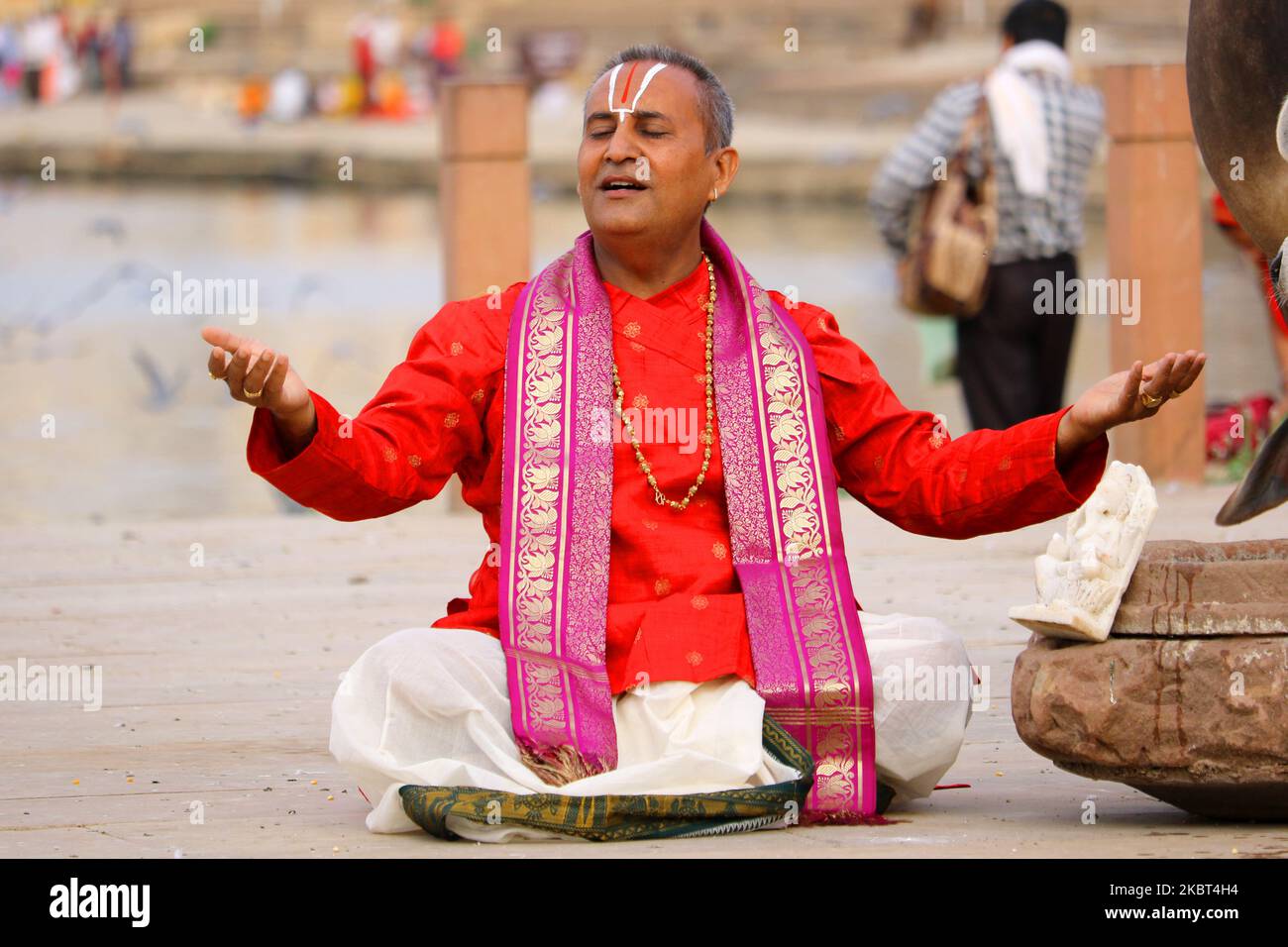 Indian hindu priest offers prayers on the occasion of ''Guru Purnima ...