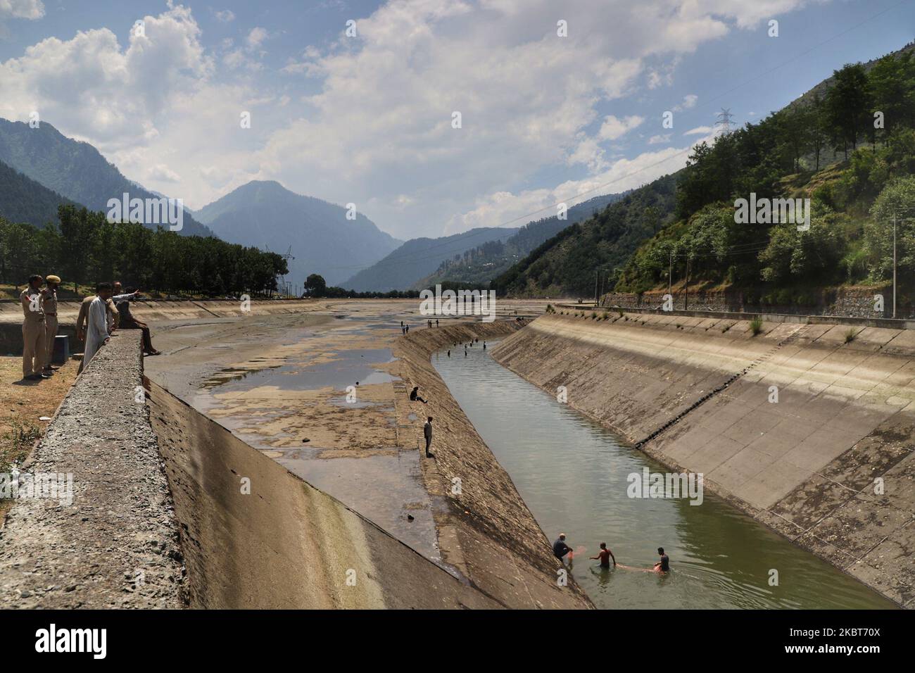 Lower jhelum hydroelectric project hi-res stock photography and images ...