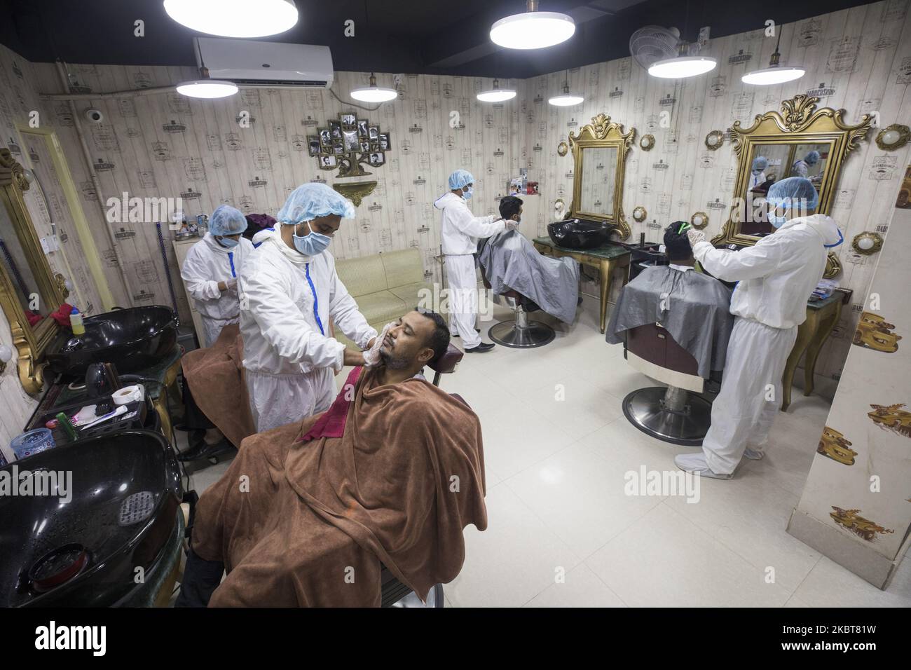 Personal barbers hi-res stock photography and images - Alamy