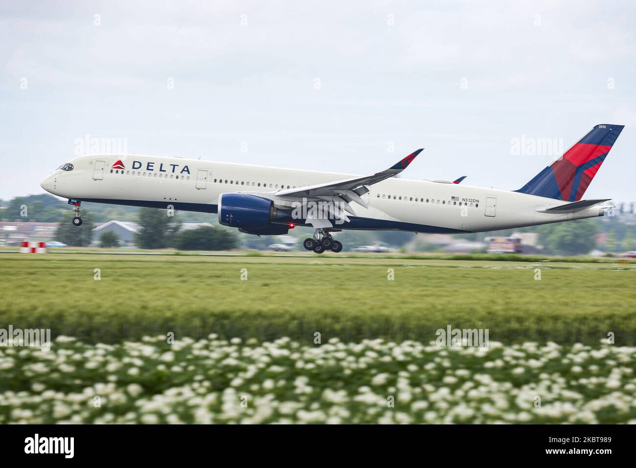 Delta Air Lines Airbus A350-900 aircraft as seen on final approach ...
