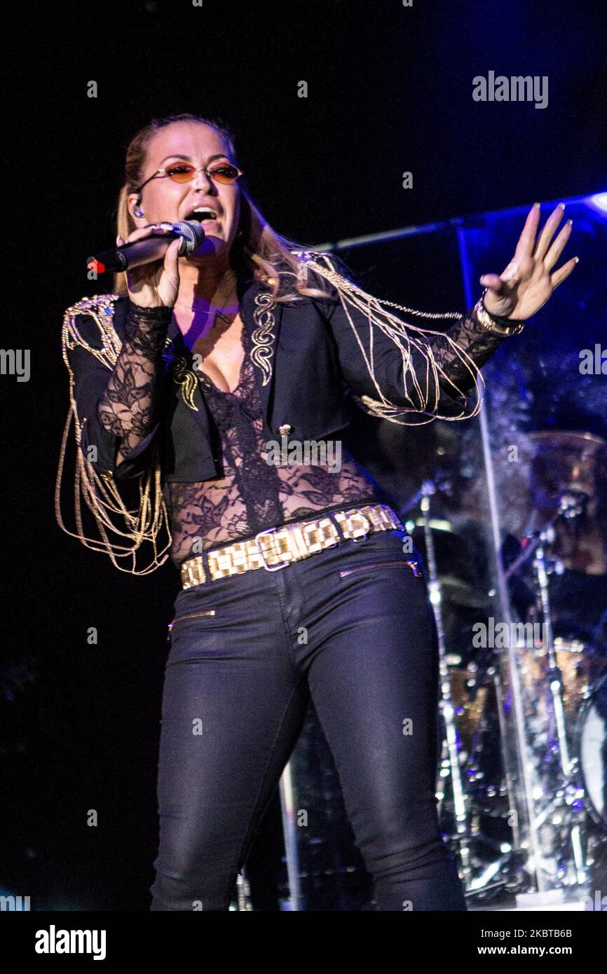 Anastacia world tour hi-res stock photography and images - Alamy