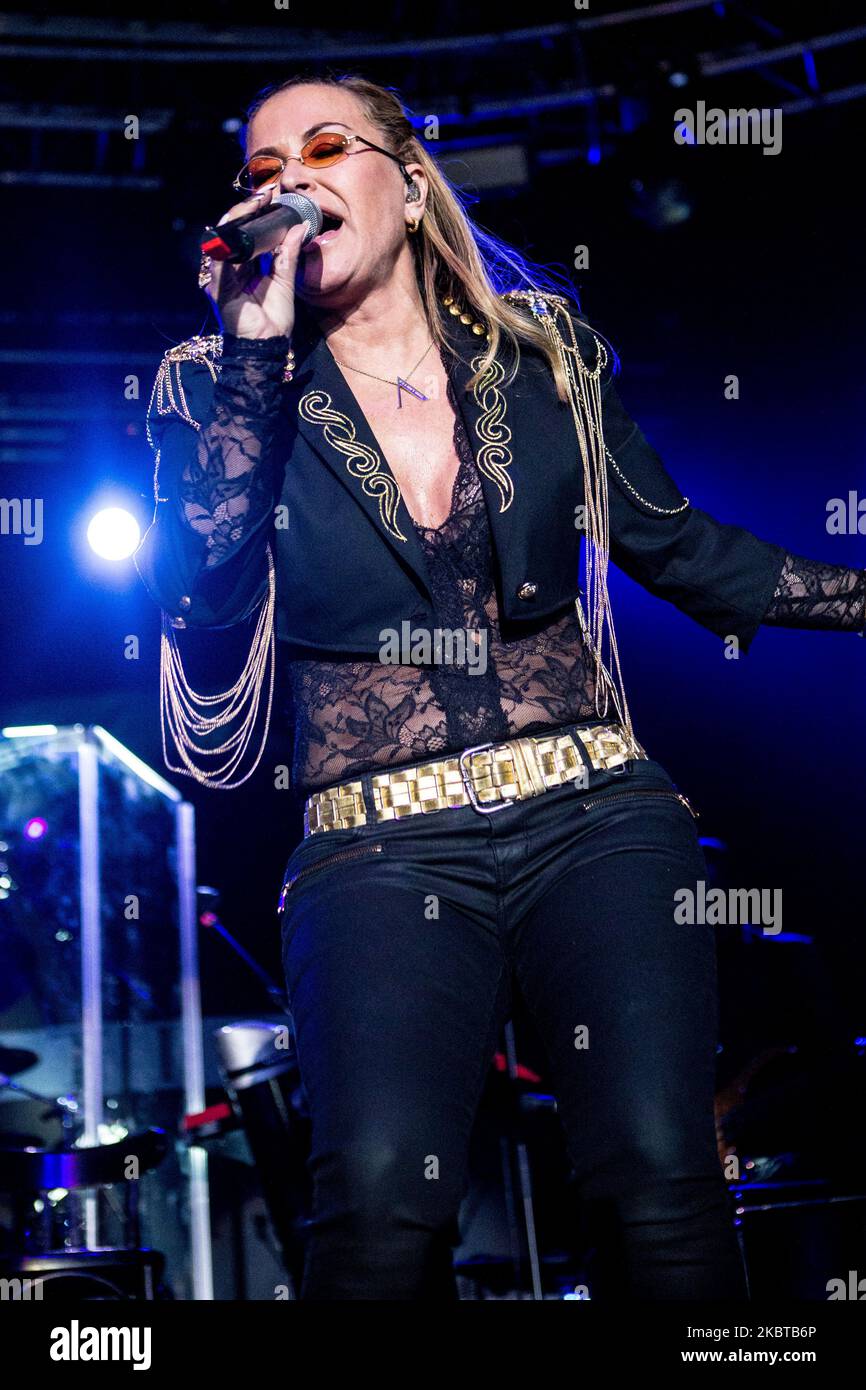 Anastacia show hi-res stock photography and images - Alamy