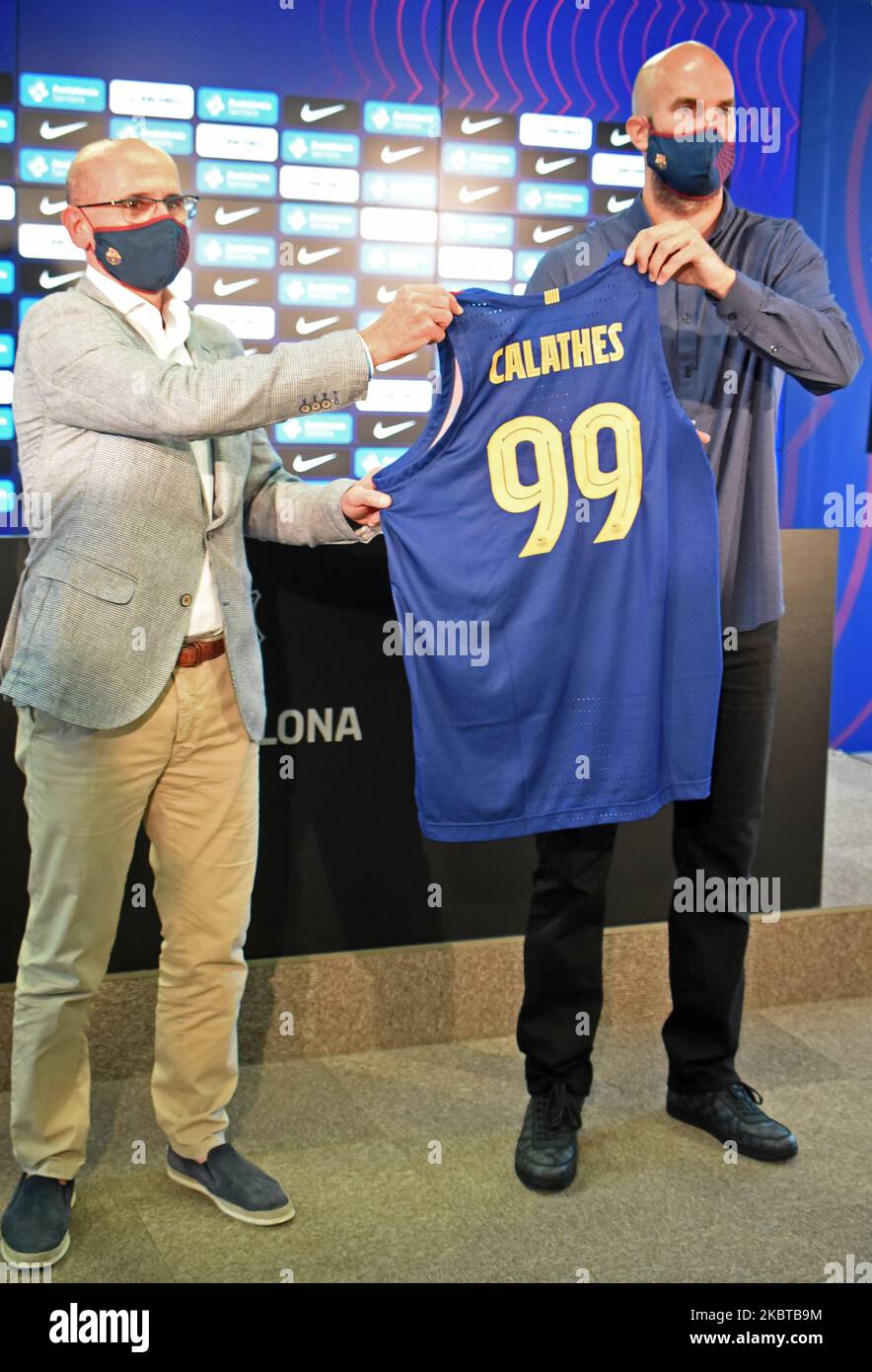 Presentation of nick calathes hi-res stock photography and images - Alamy