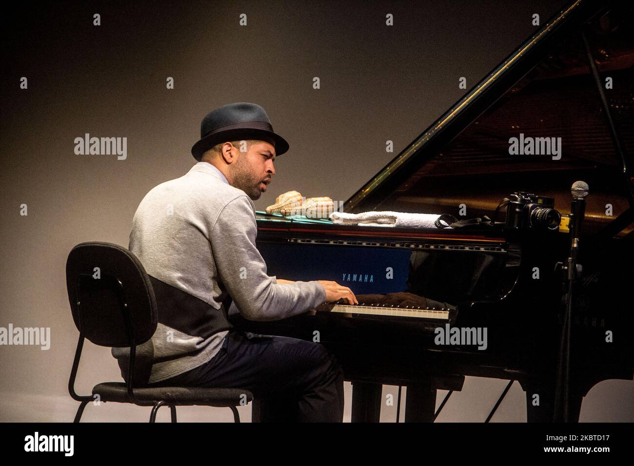 Robert glasper liano concert hi-res stock photography and images - Alamy