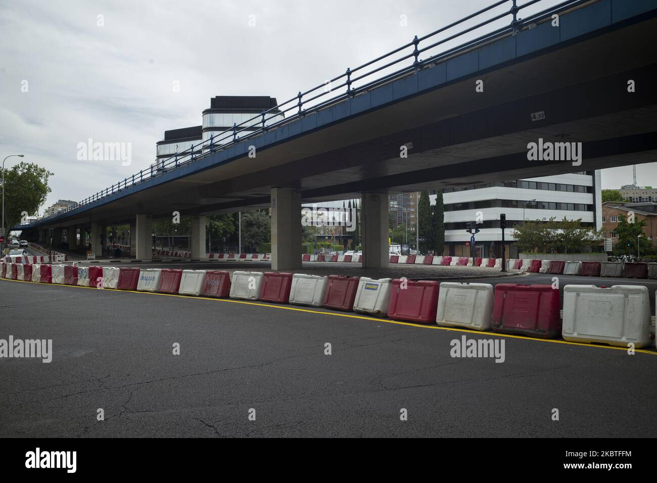 Structural damage bridge collapse hi-res stock photography and images ...