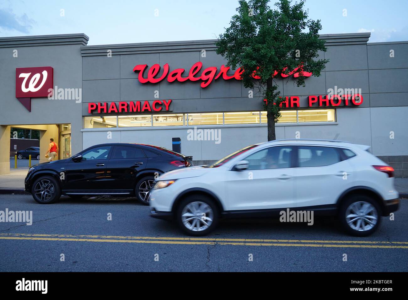 Walgreens store 2020 hi-res stock photography and images - Alamy