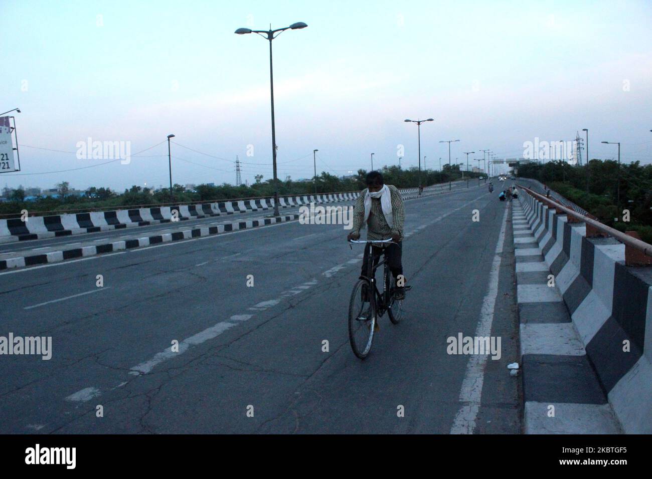 Delhi metro phase 1 hi-res stock photography and images - Alamy