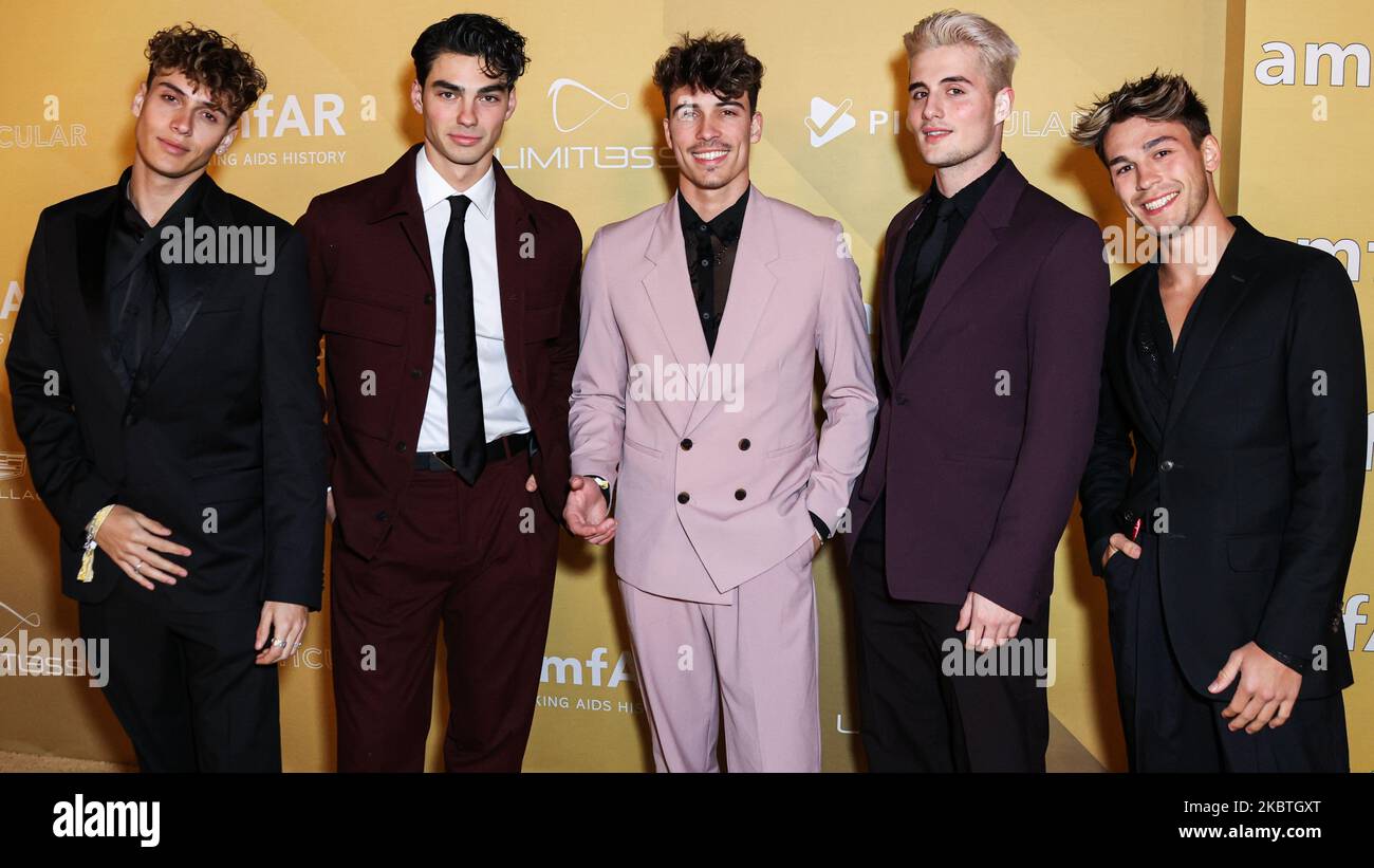 WEST HOLLYWOOD, LOS ANGELES, CALIFORNIA, USA - NOVEMBER 03: Bene Schulz ...