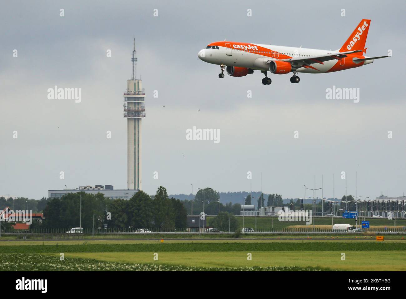 EasyJet Europe low cost airline Airbus A320 aircraft as seen on final ...