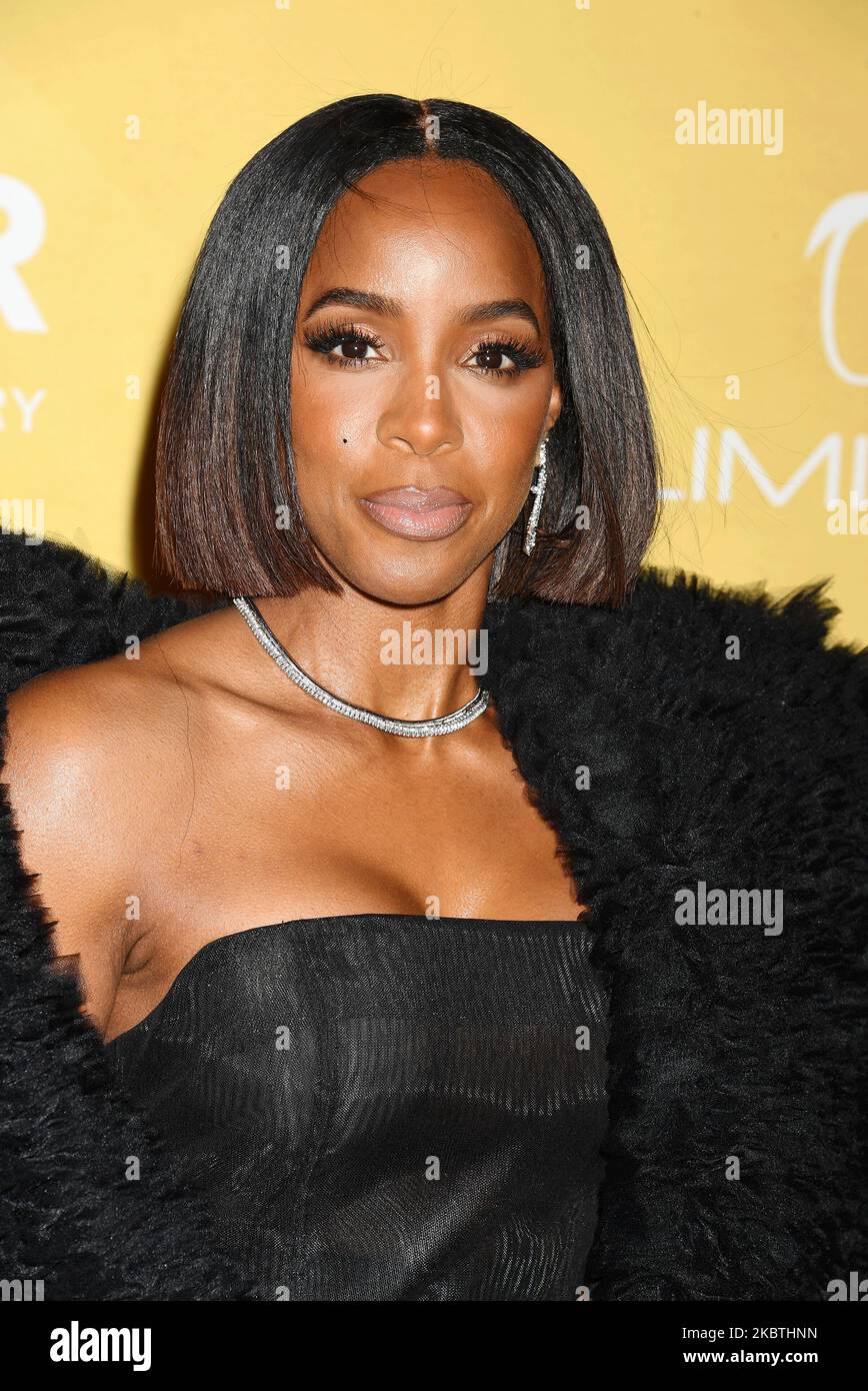 WEST HOLLYWOOD, CA - NOVEMBER 03: Kelly Rowland attends 2022 amfAR Gala ...
