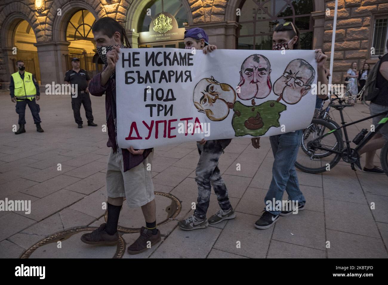 Government corruption protest signs hi-res stock photography and images ...