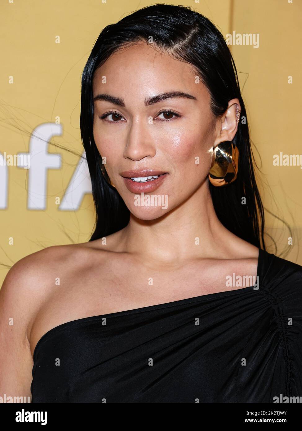 WEST HOLLYWOOD, LOS ANGELES, CALIFORNIA, USA - NOVEMBER 03: Stephanie ...