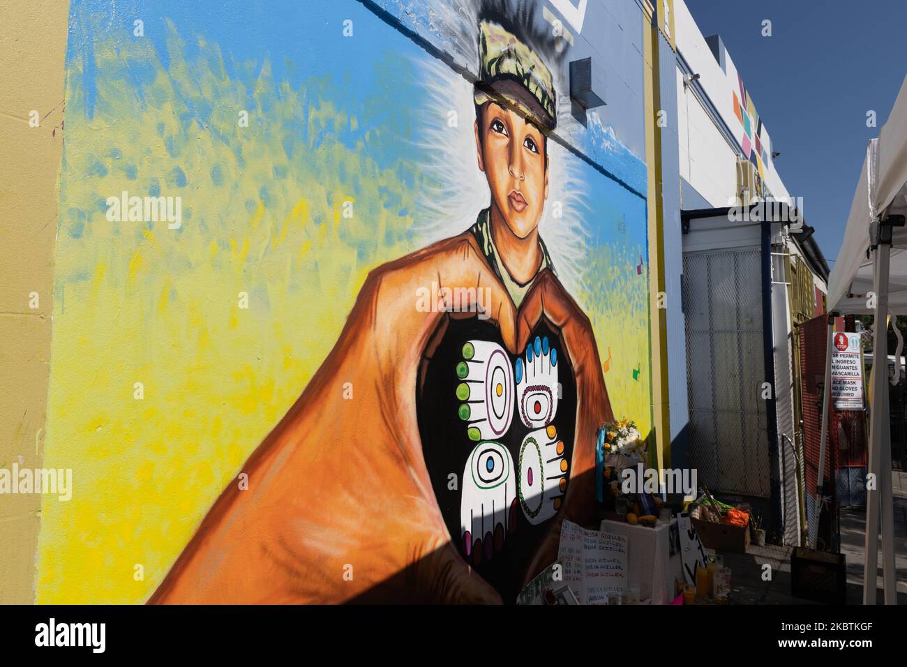 Artist frida larios hi-res stock photography and images - Alamy